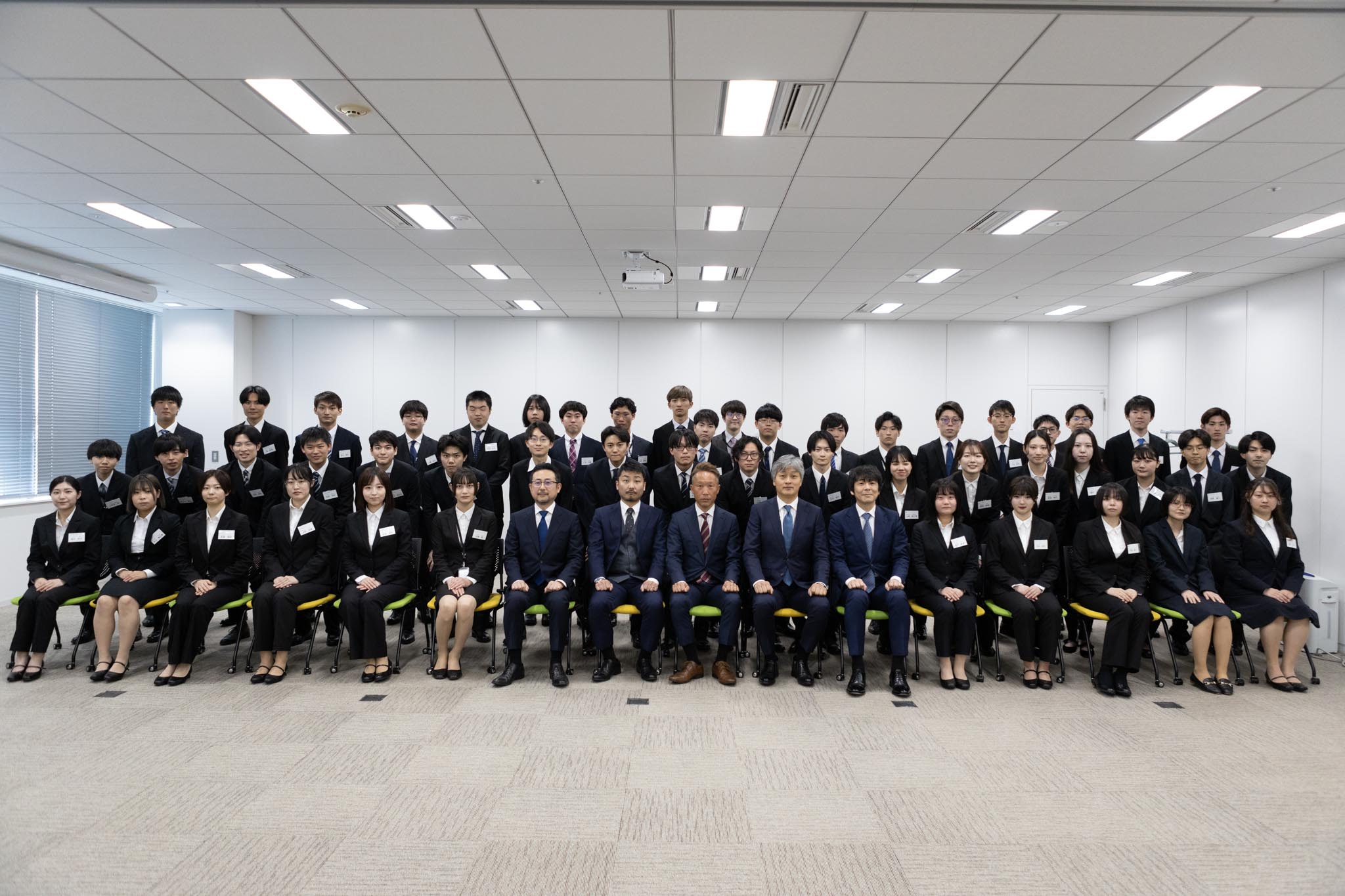 AMBL、2024年度入社式を実施｜ニュース｜AMBL株式会社